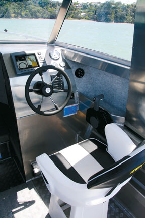 VIDEO: Fyran 645 Hardtop - Trade-A-Boat