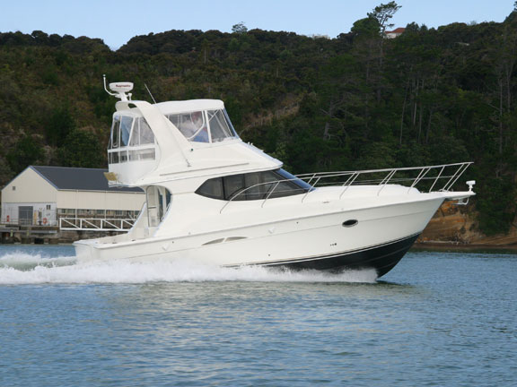 VIDEO: Silverton 36 Convertible - Trade-A-Boat