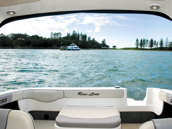 Rae Line H Series 235 - Trade-A-Boat